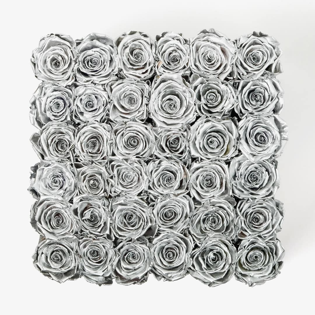 Infinity Roses | Medium Square Box