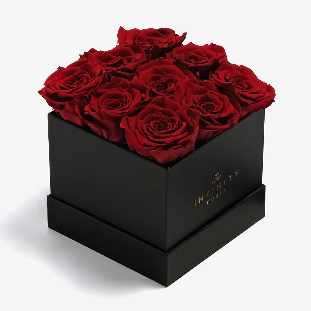 Shop Our Forever Roses In A Box | Next Day Delivery Available ...