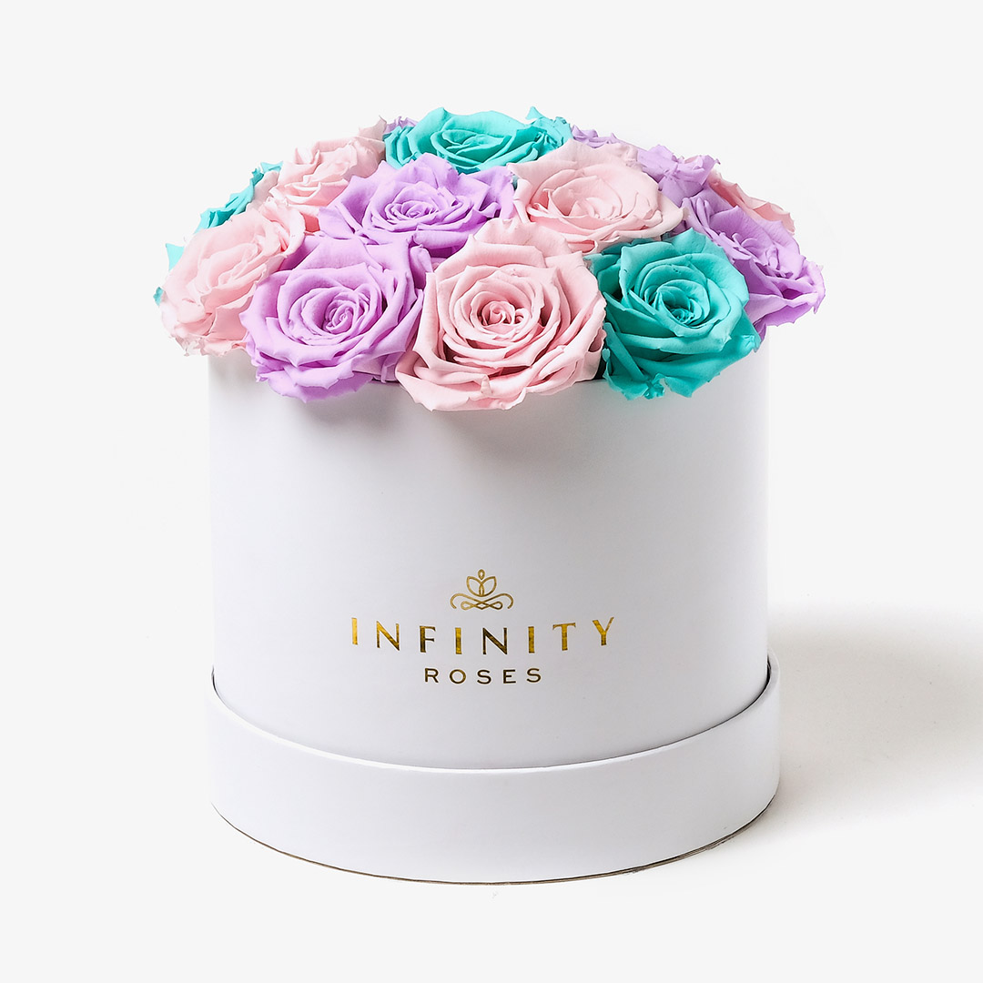 Infinity Roses | Medium Bloom Rose Box